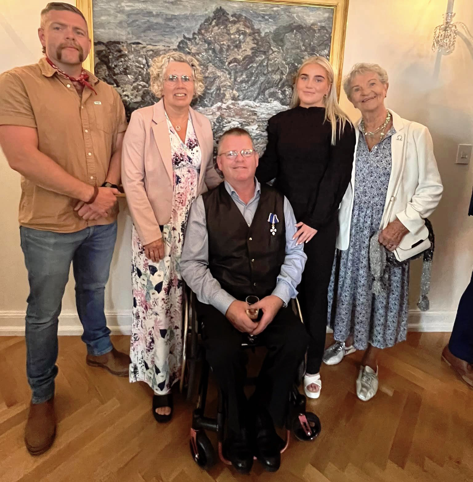 Svanur sæmdur fálkaorðunni | sunnlenska.is